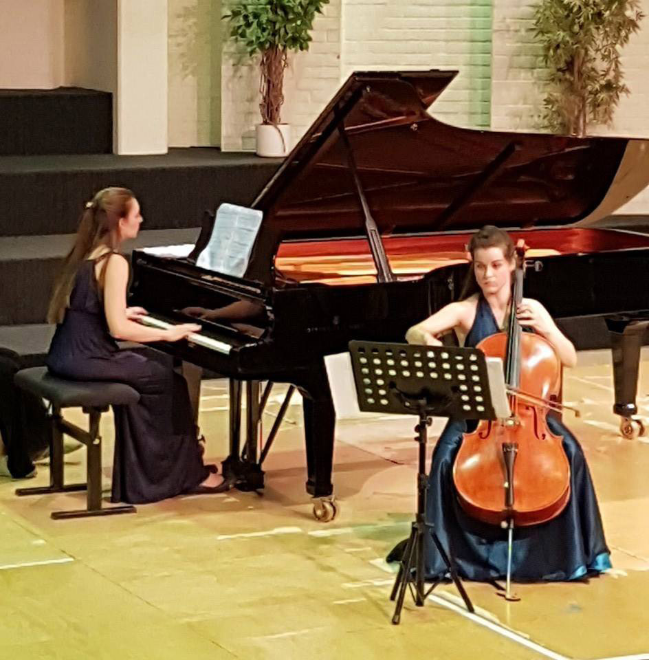 Les Roses Duo, coppia internazionale domenica all'Unisono