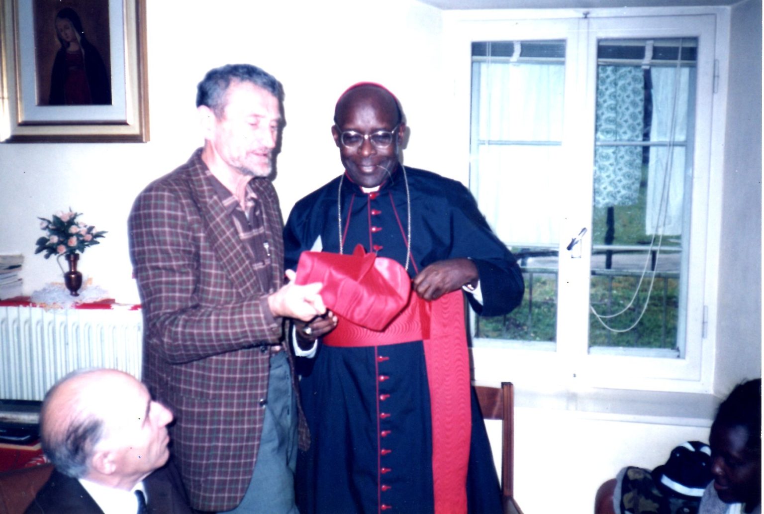 Ritrovata 45 anni dopo la berretta rossa di Albino Luciani: era in uno ...